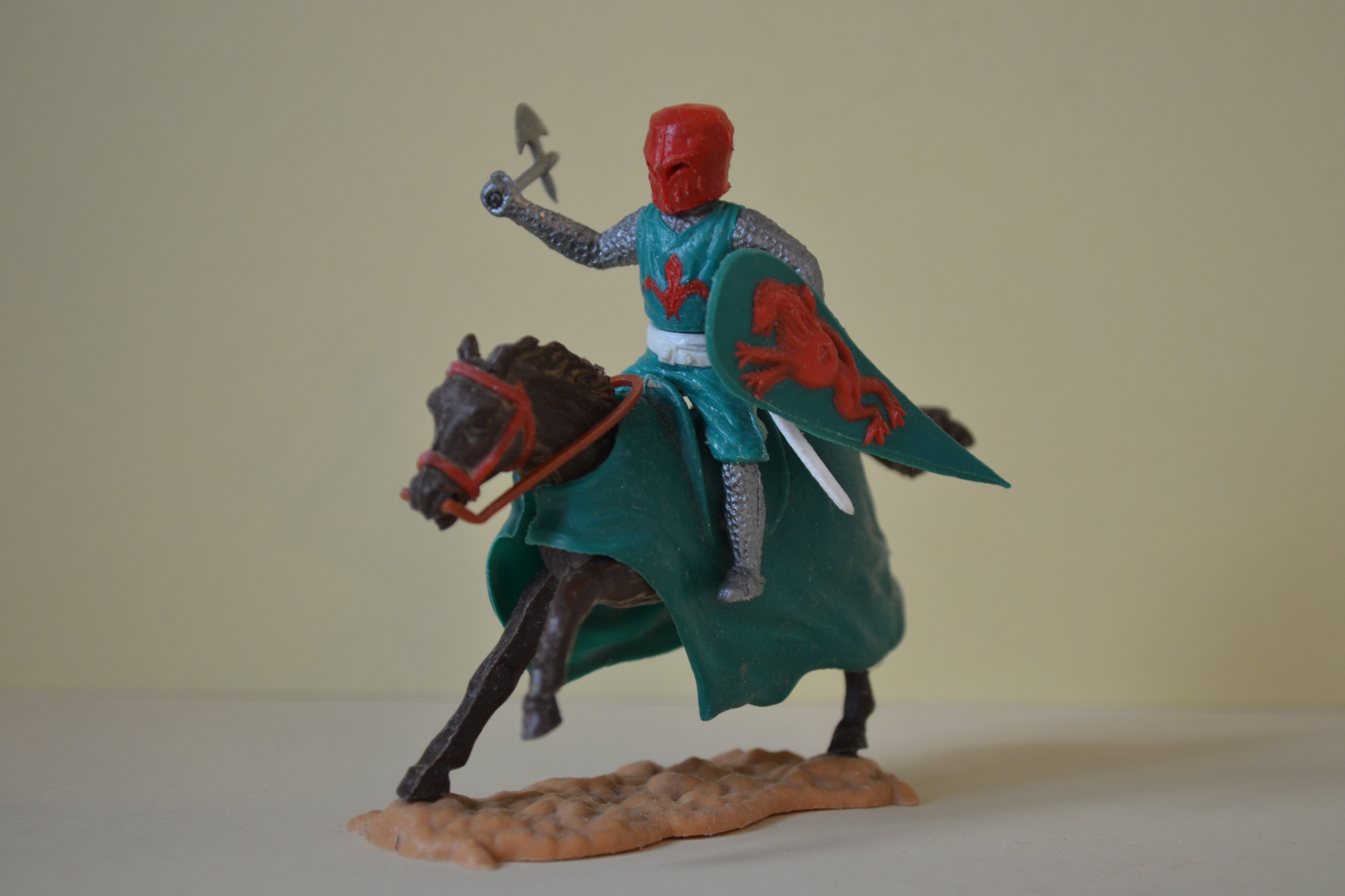 Timpo Mounted Medieval Knight – Minitroops