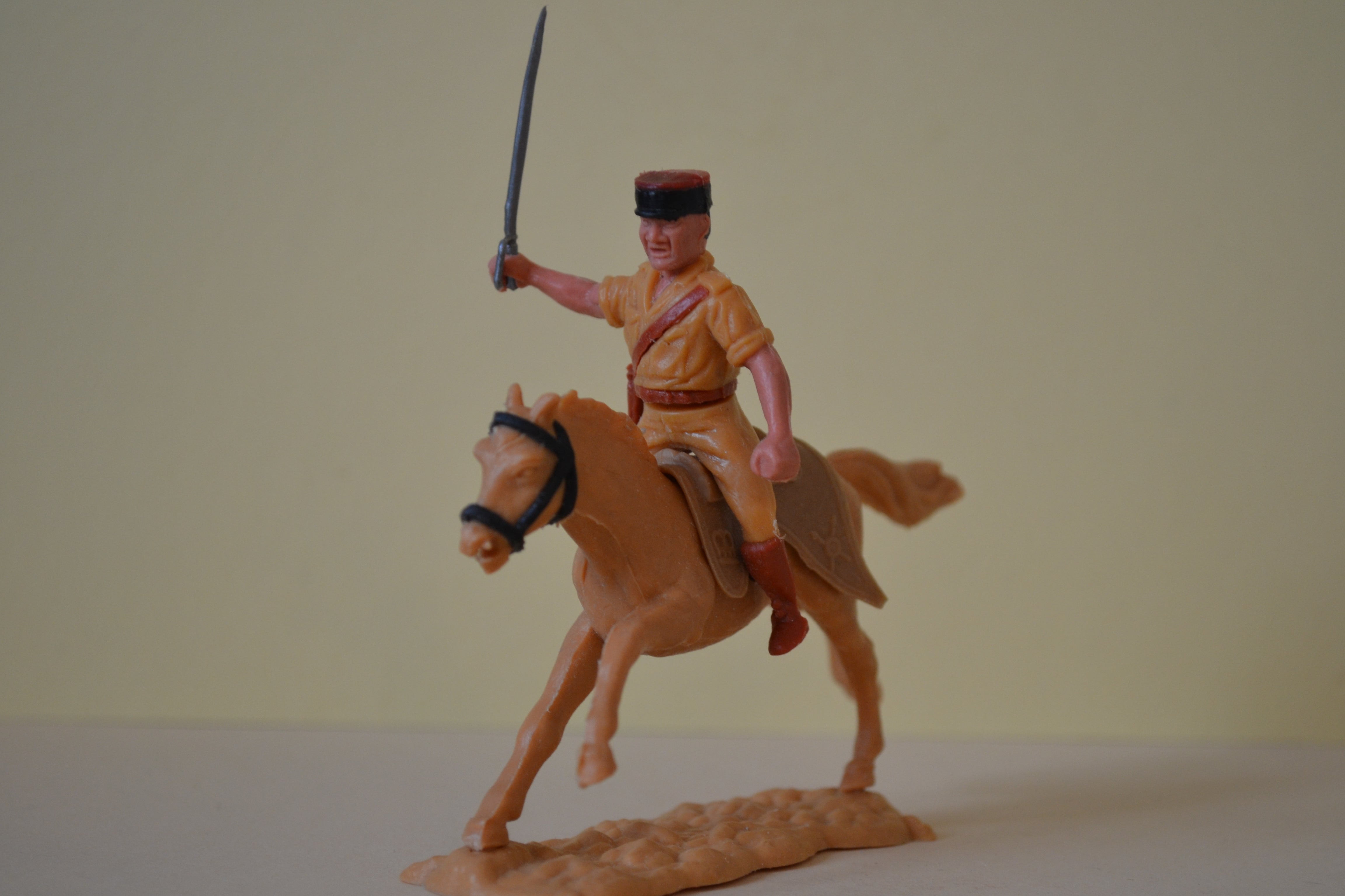 Timpo Mounted French Foreign Legion Officer – Minitroops