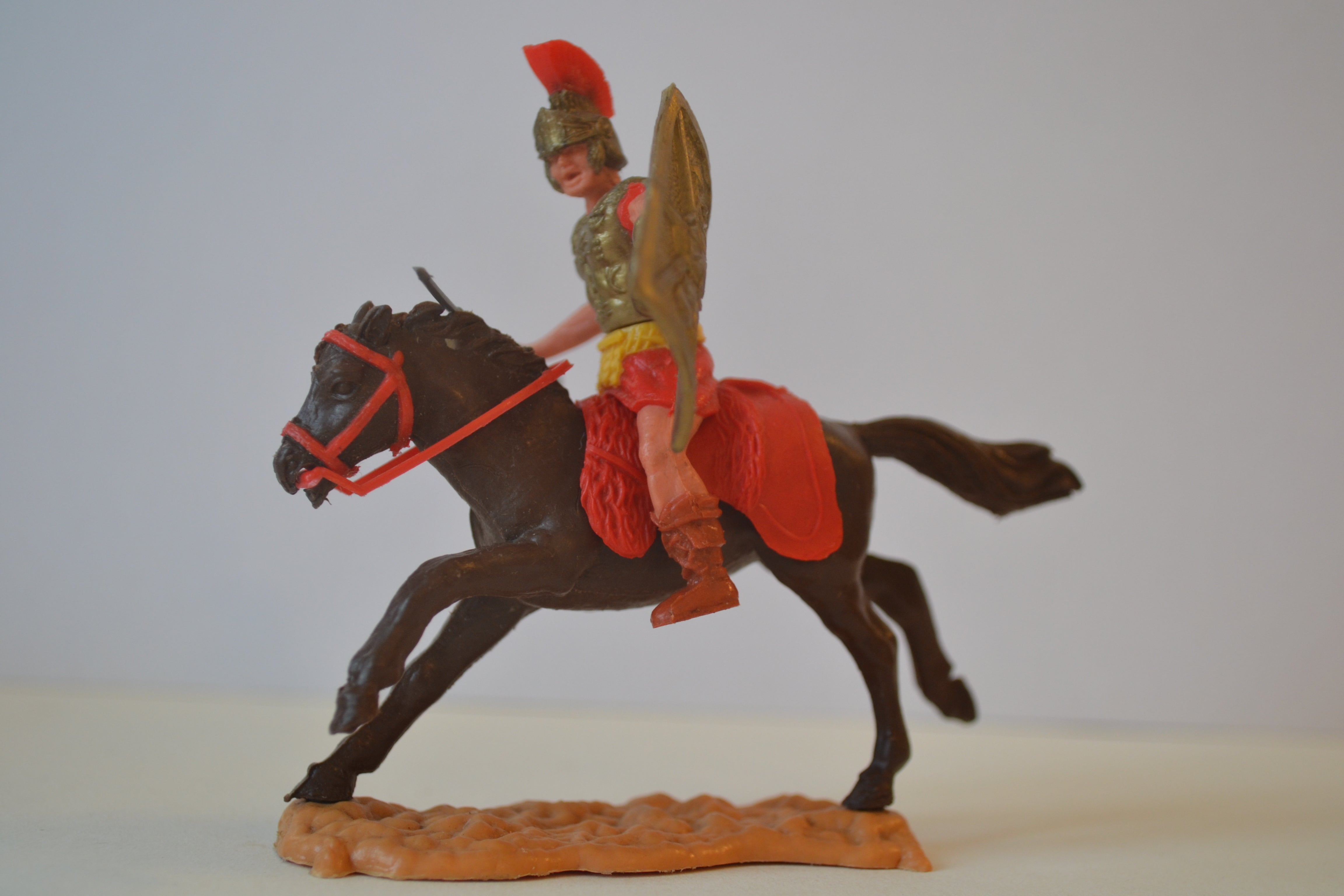 Timpo Mounted Roman Legionnaire – Minitroops