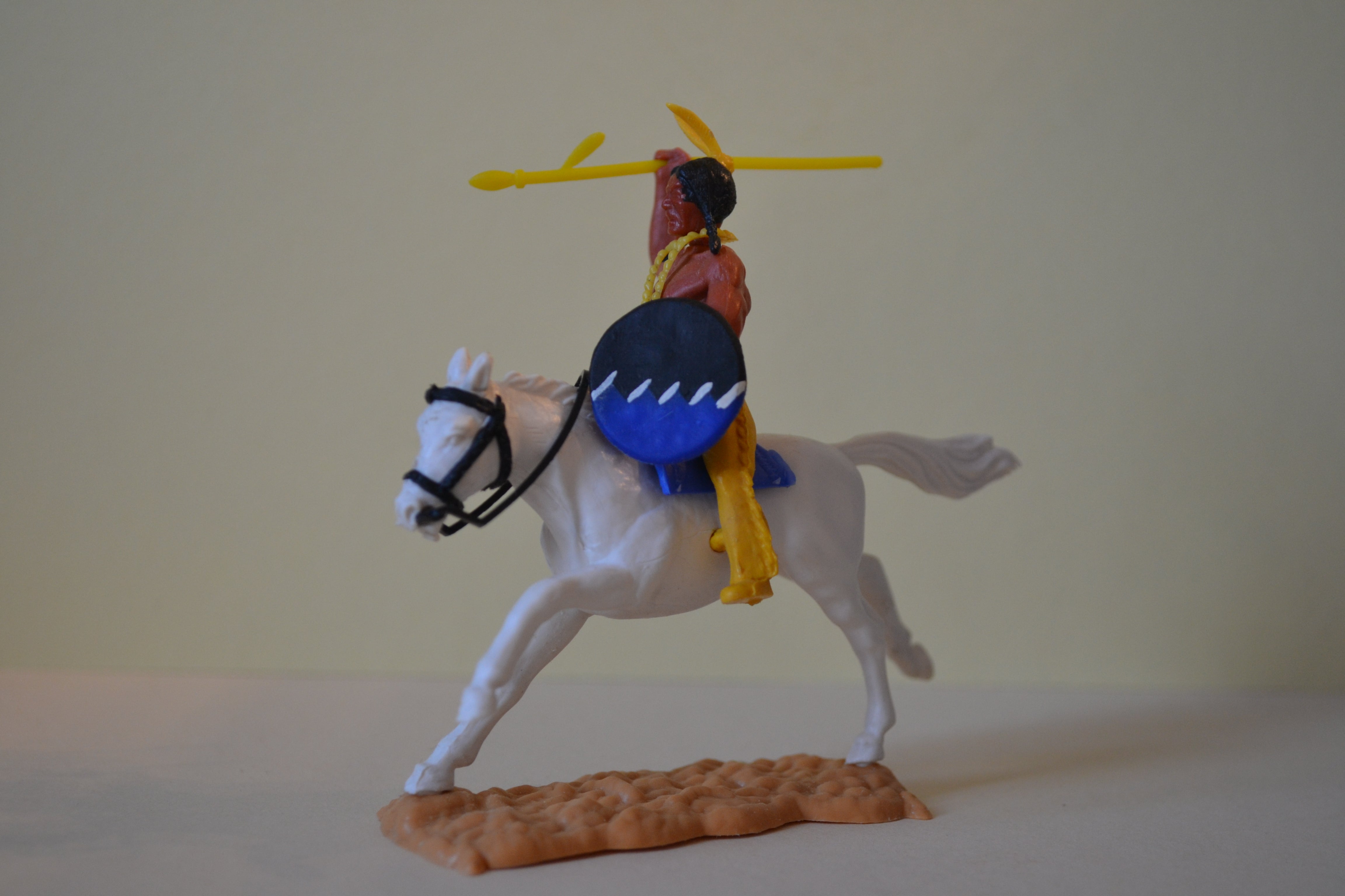 Timpo Mounted Indian Brave – Minitroops