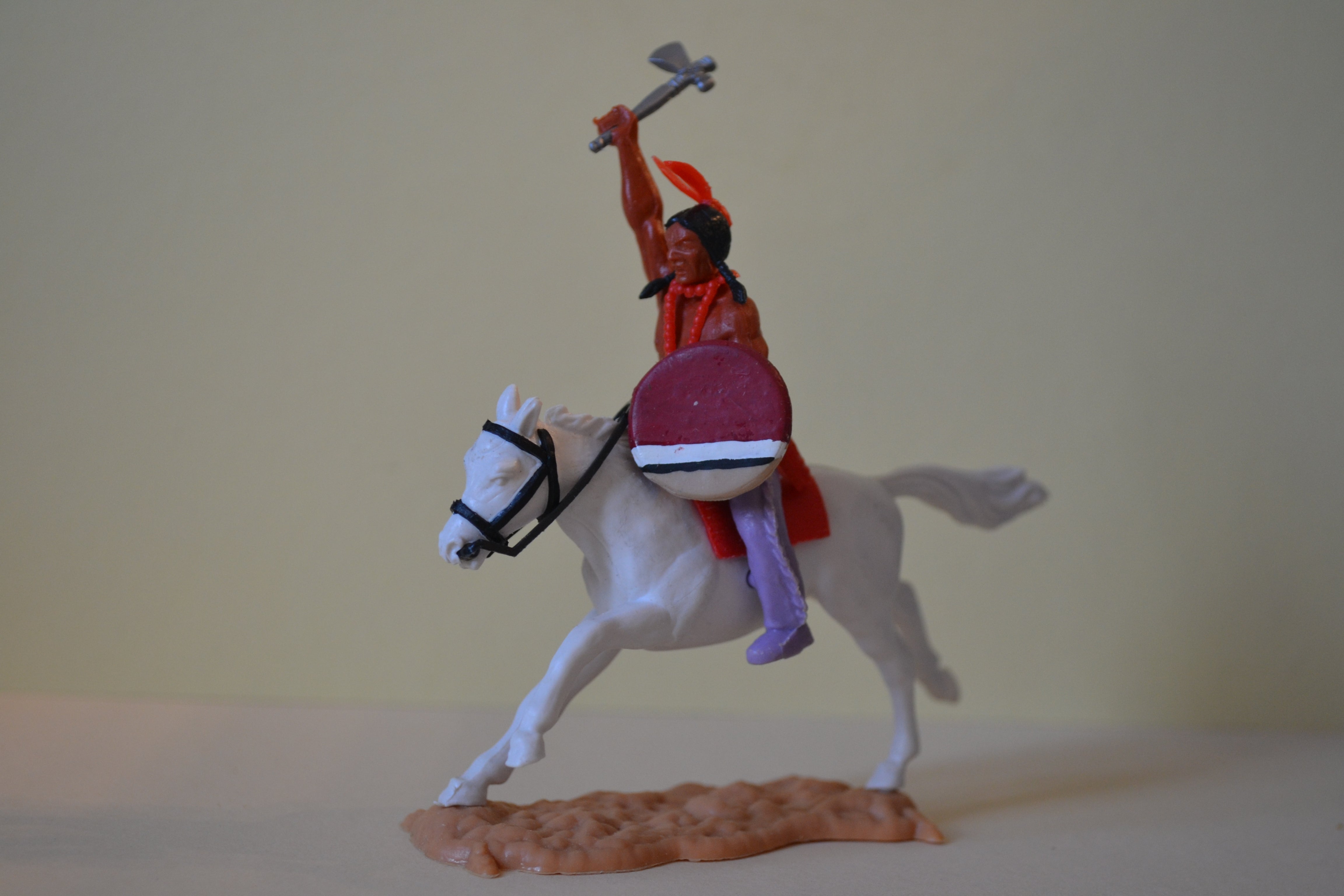Timpo Mounted Indian Brave – Minitroops