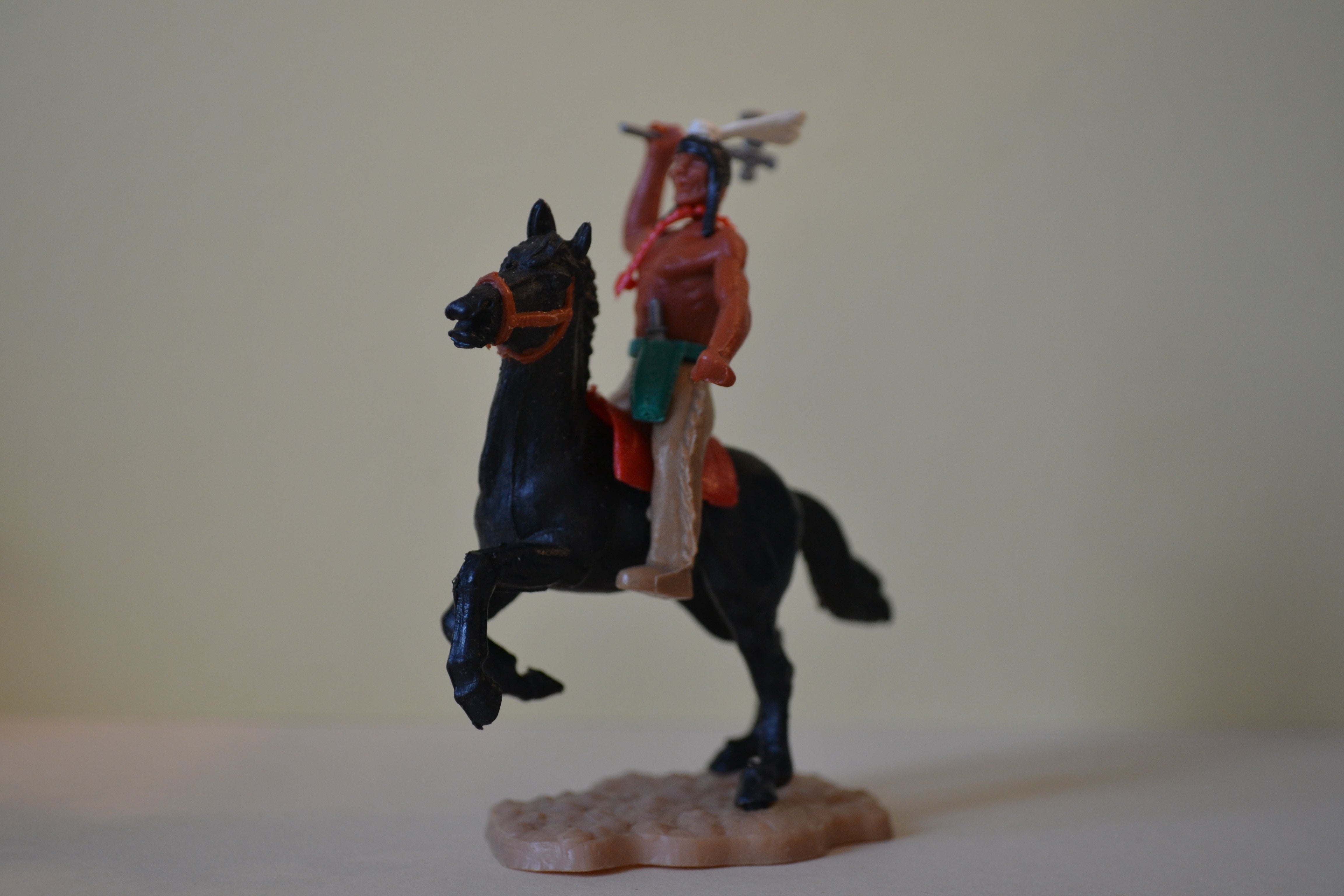 Timpo Mounted Indian Brave – Minitroops