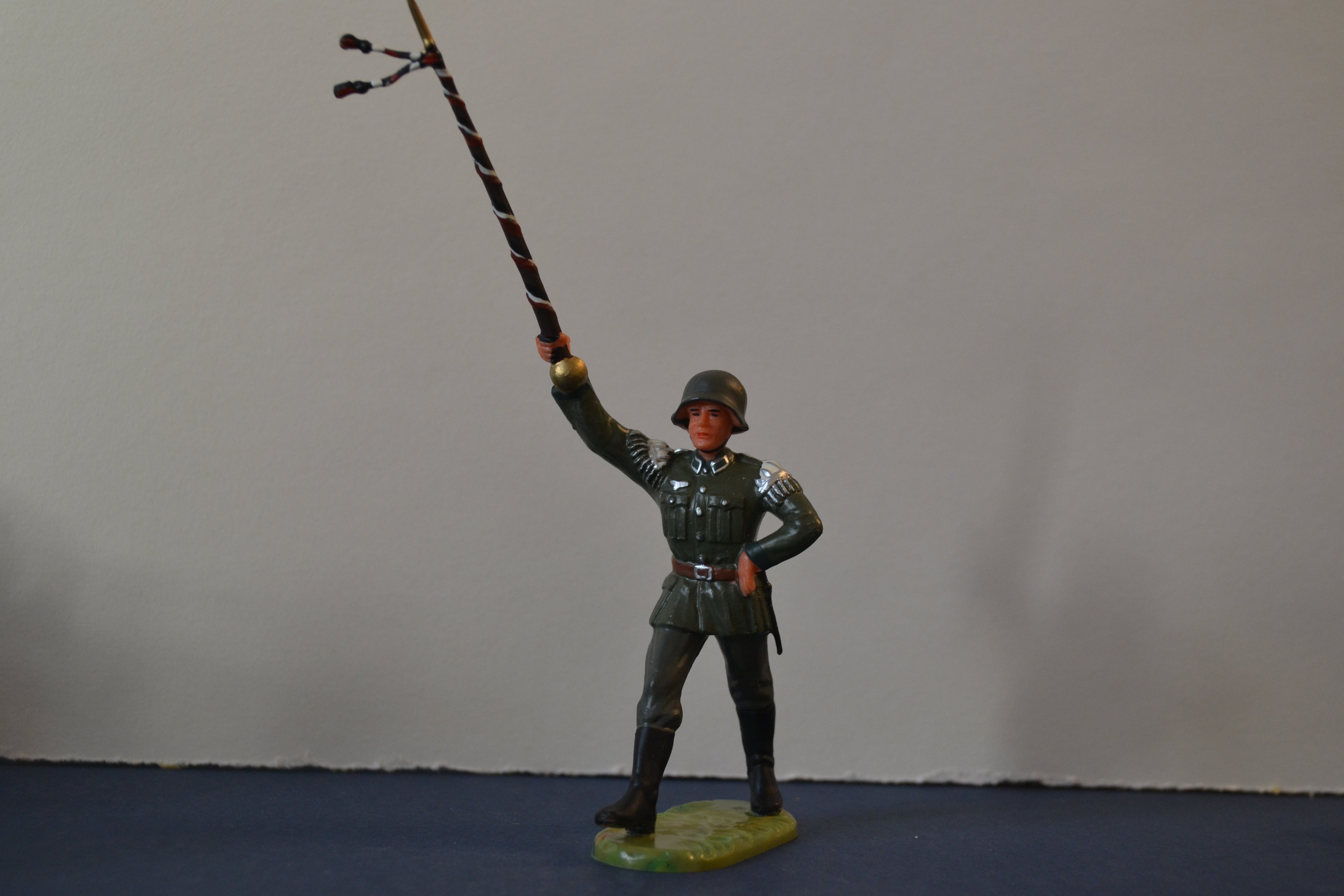 Elastolin German Infantry Band Master – Minitroops