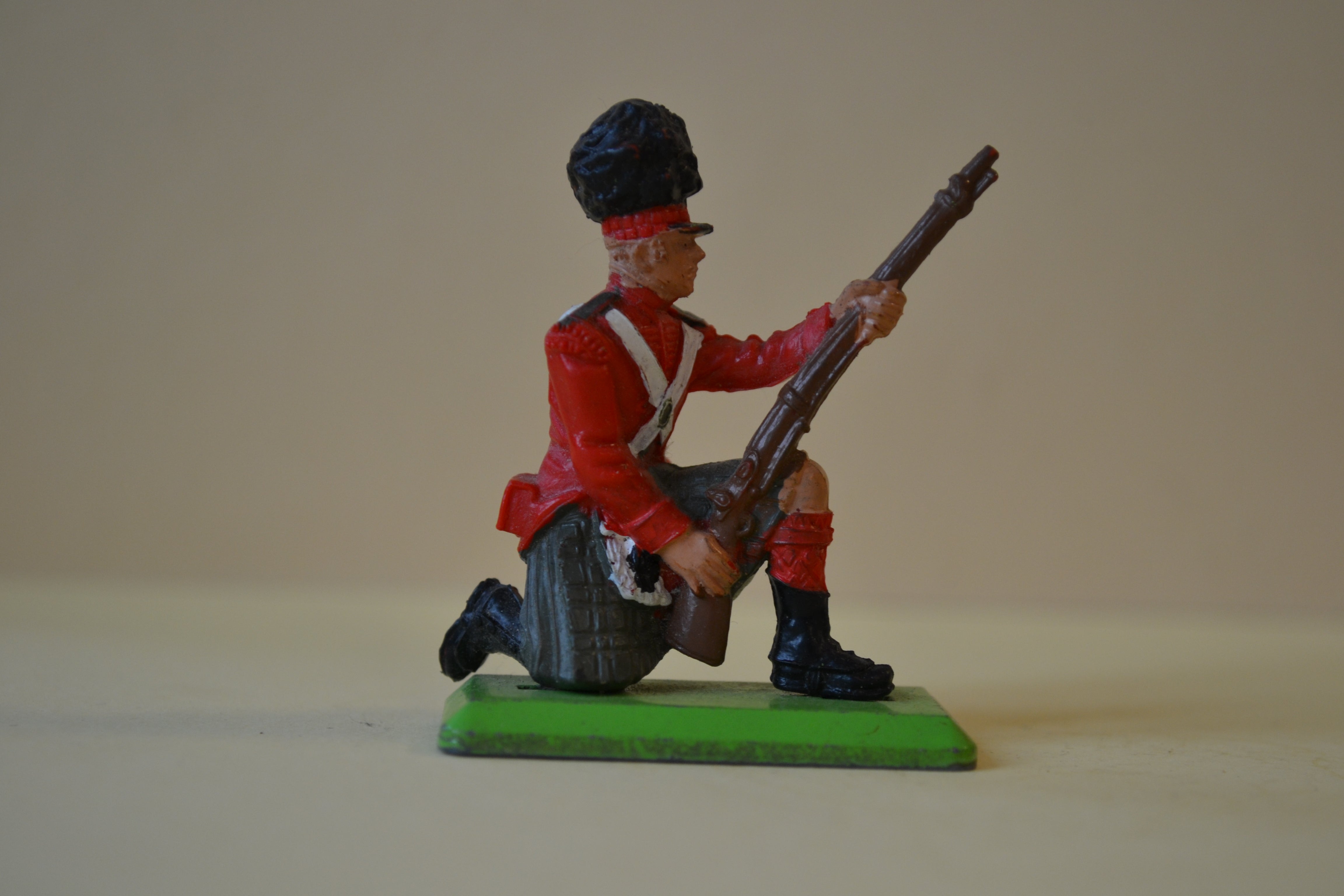 Britains Deetail Napoleonic Waterloo British Highland Infantry – Minitroops