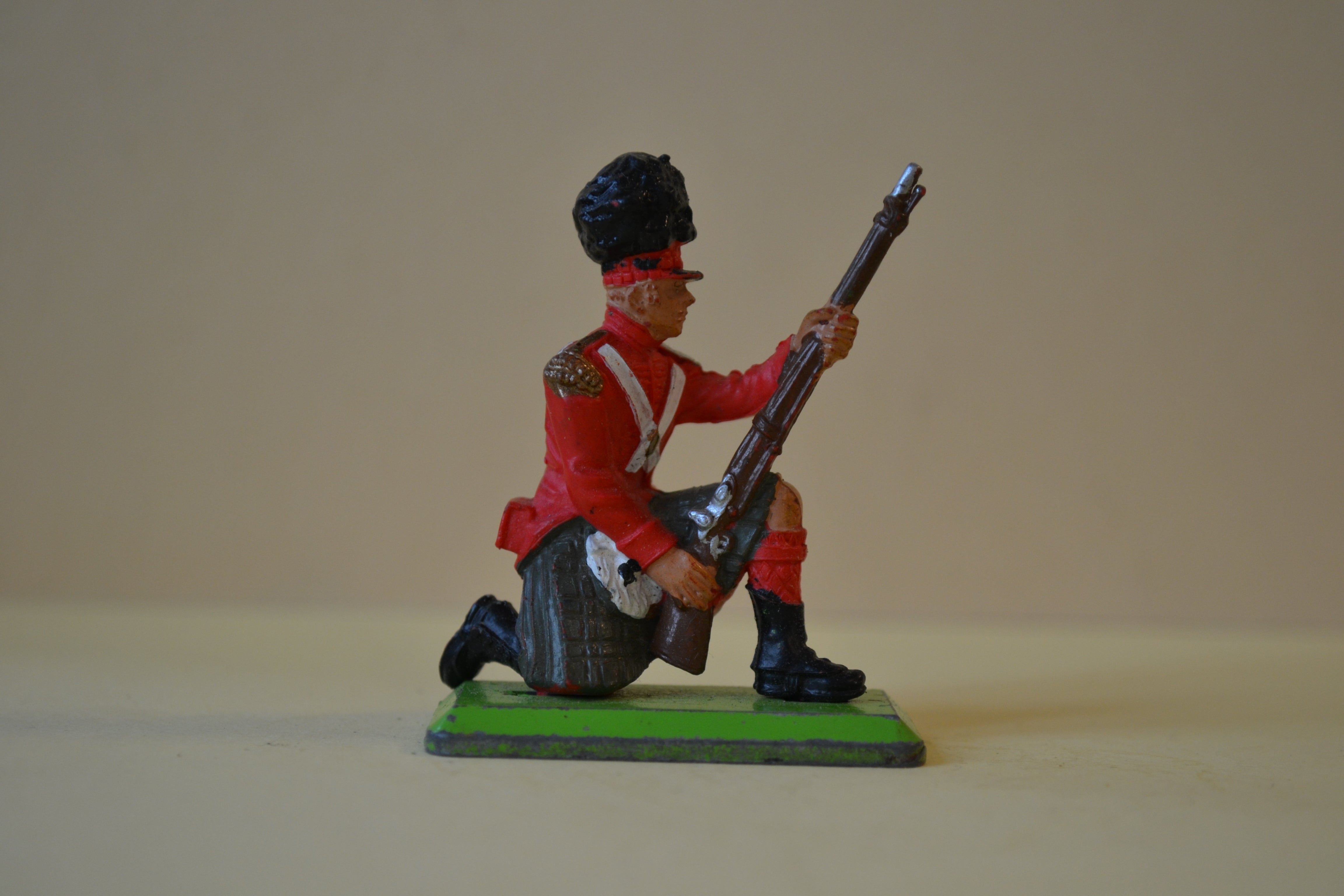 Britains Deetail Napoleonic Waterloo British Highland Infantry – Minitroops