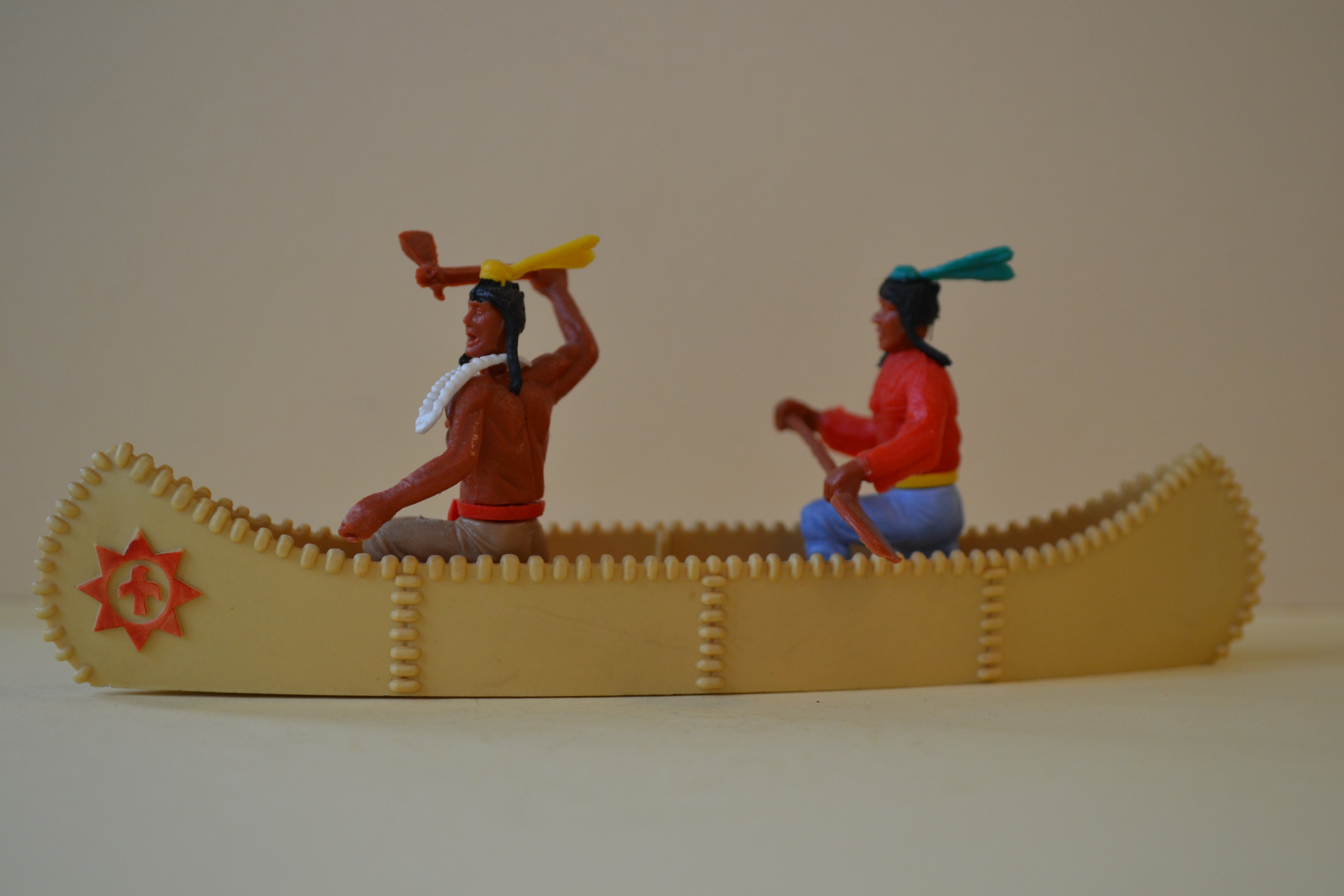 Timpo Indian Canoe and crew – Minitroops