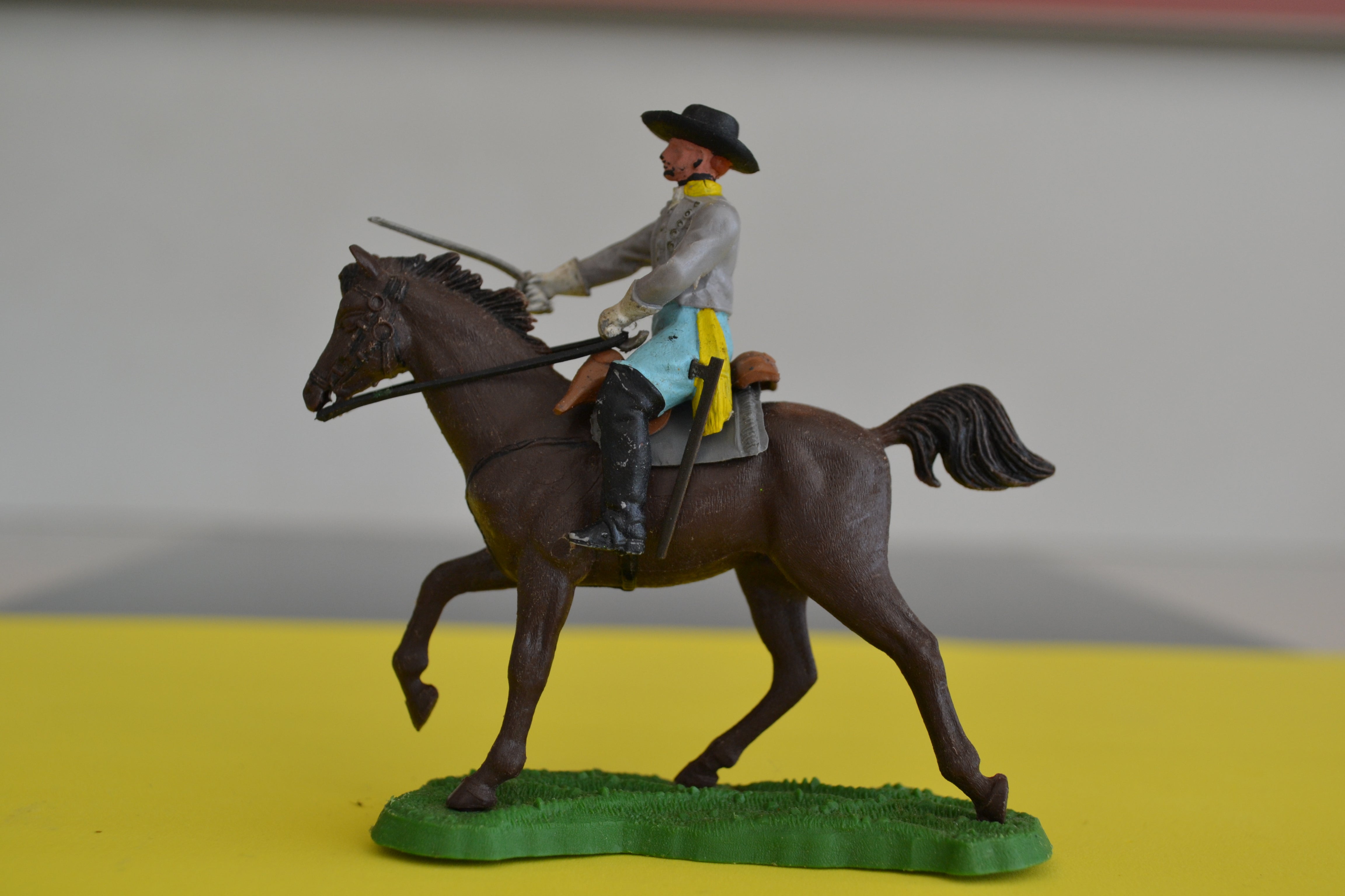 Britains Swoppets ACW Confederate Mounted Officer – Minitroops